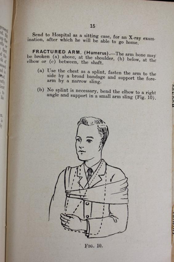 CS Militaria | WW2 British Pocket Book First Aid In Accidents & Air ...