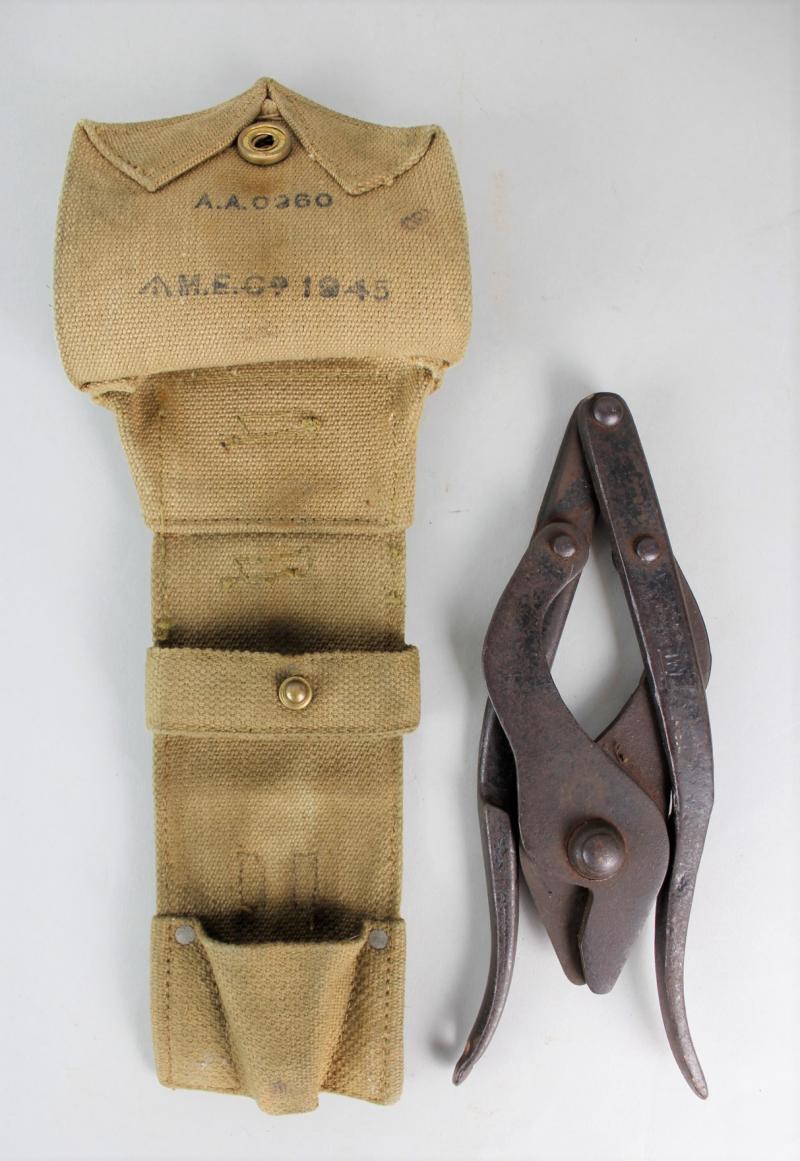 CS Militaria | WW2 British 1943 Wirecutters in Webbing case