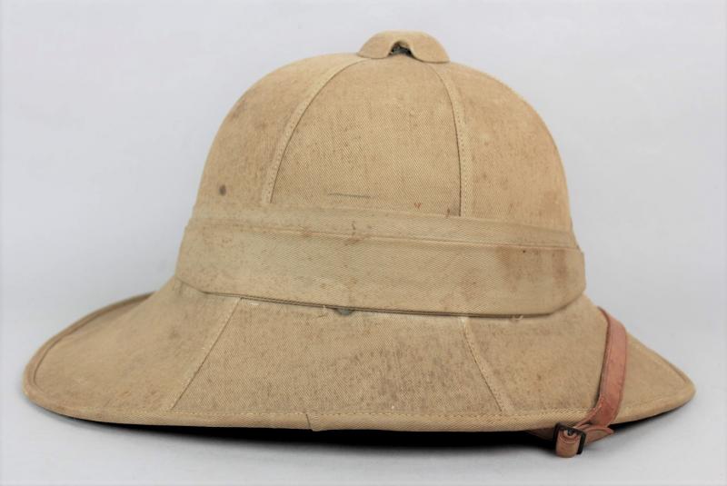 CS Militaria | WW2 British Royal Artillery Pith Helmet 1942
