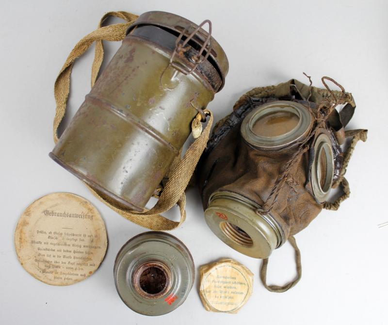 CS Militaria | WW1 German M17 Gas Mask & Canister With Spare Lenses ...