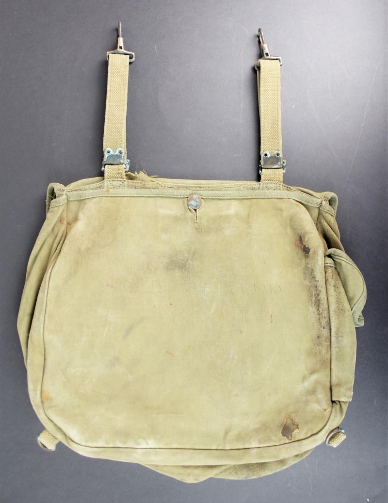 CS Militaria | WW2 US Musette Bag 1940 ( Named To A Captain )