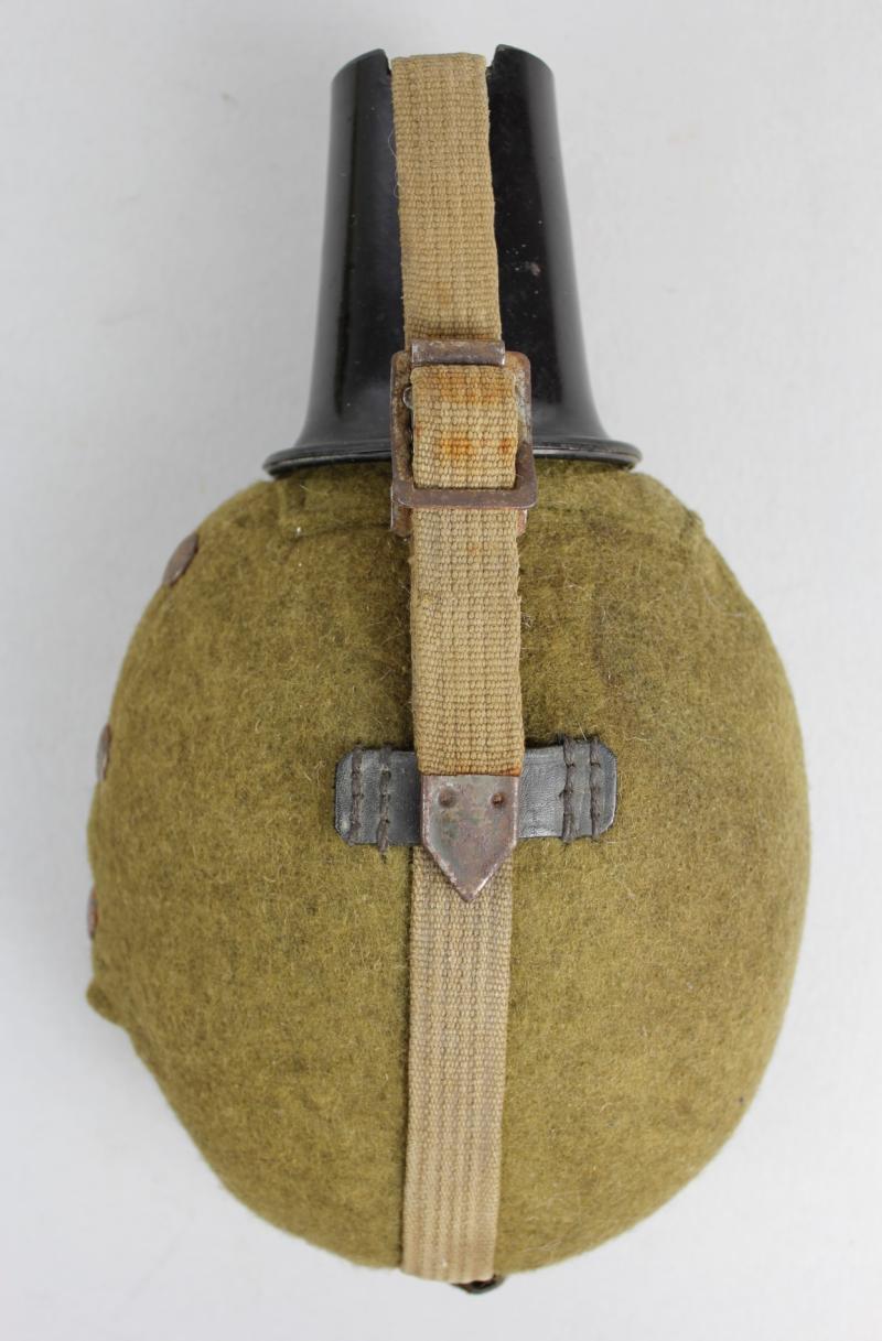 CS Militaria | WW2 German Waterbottle With 41 Dated Bakelite Cup