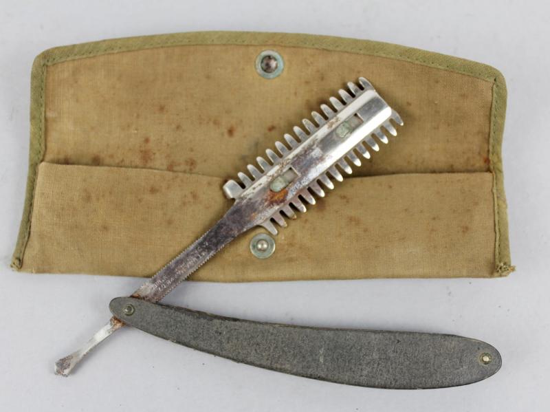 CS Militaria | WW2 US Shaving Razor In Pouch