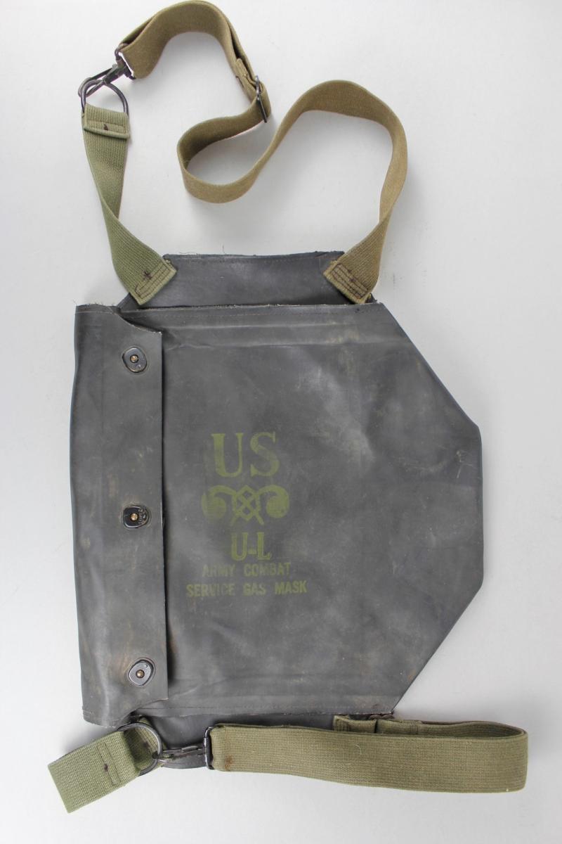 CS Militaria | WW2 US Rubber 'Combat Service' Gas Mask Bag