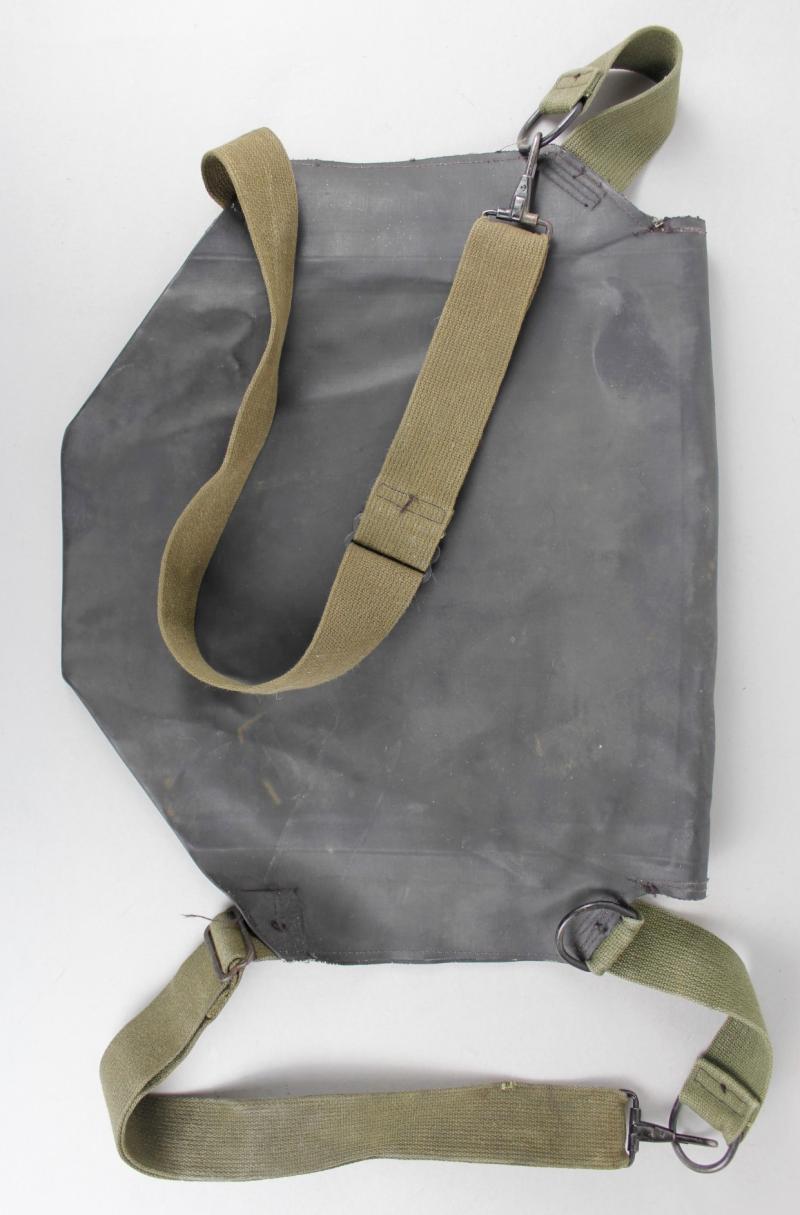 CS Militaria | WW2 US Rubber 'Combat Service' Gas Mask Bag