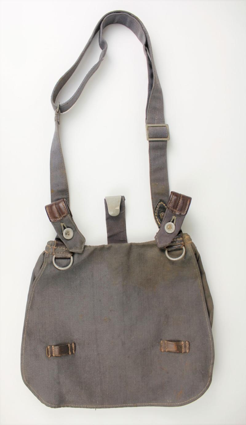 CS Militaria | WW2 German Luftwaffe Breadbag With Strap 1939