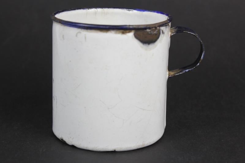 CS Militaria | WW2 British Enamel Mug 1944 Dated