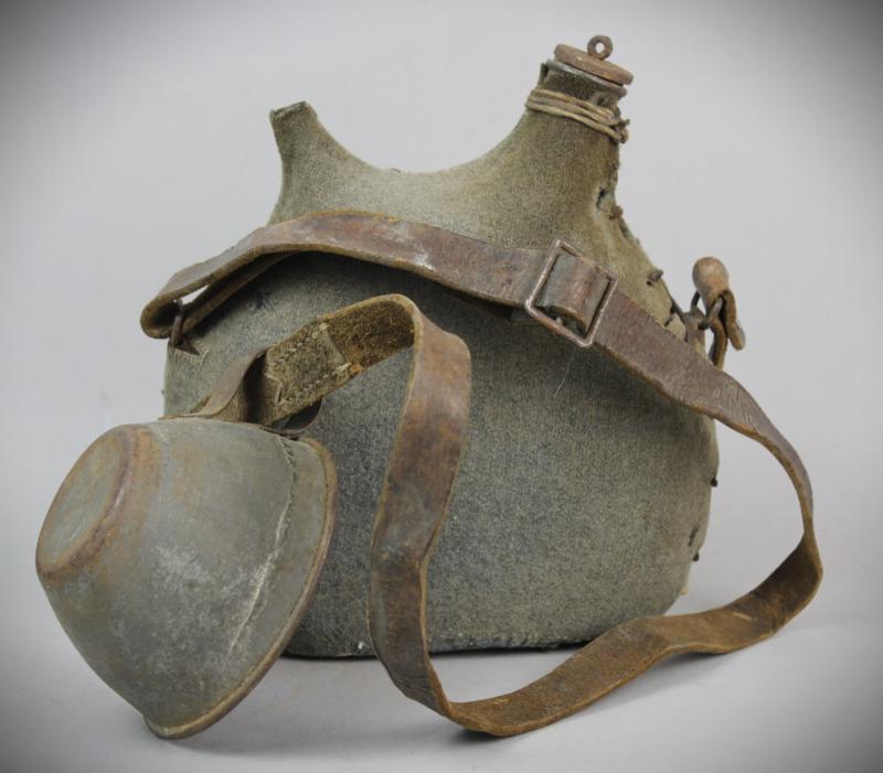 CS Militaria | WW1 French Waterbottle With Cup