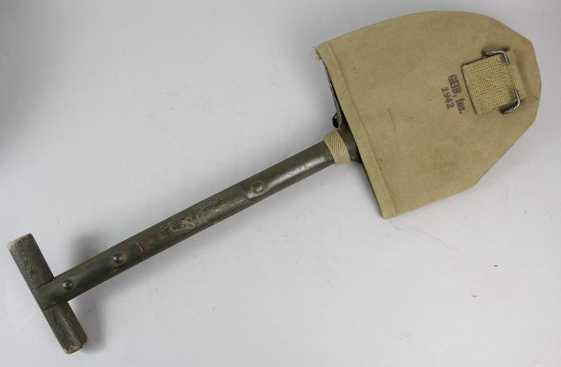 CS Militaria | WW2 US T Handled Shovel & Carrier 1943