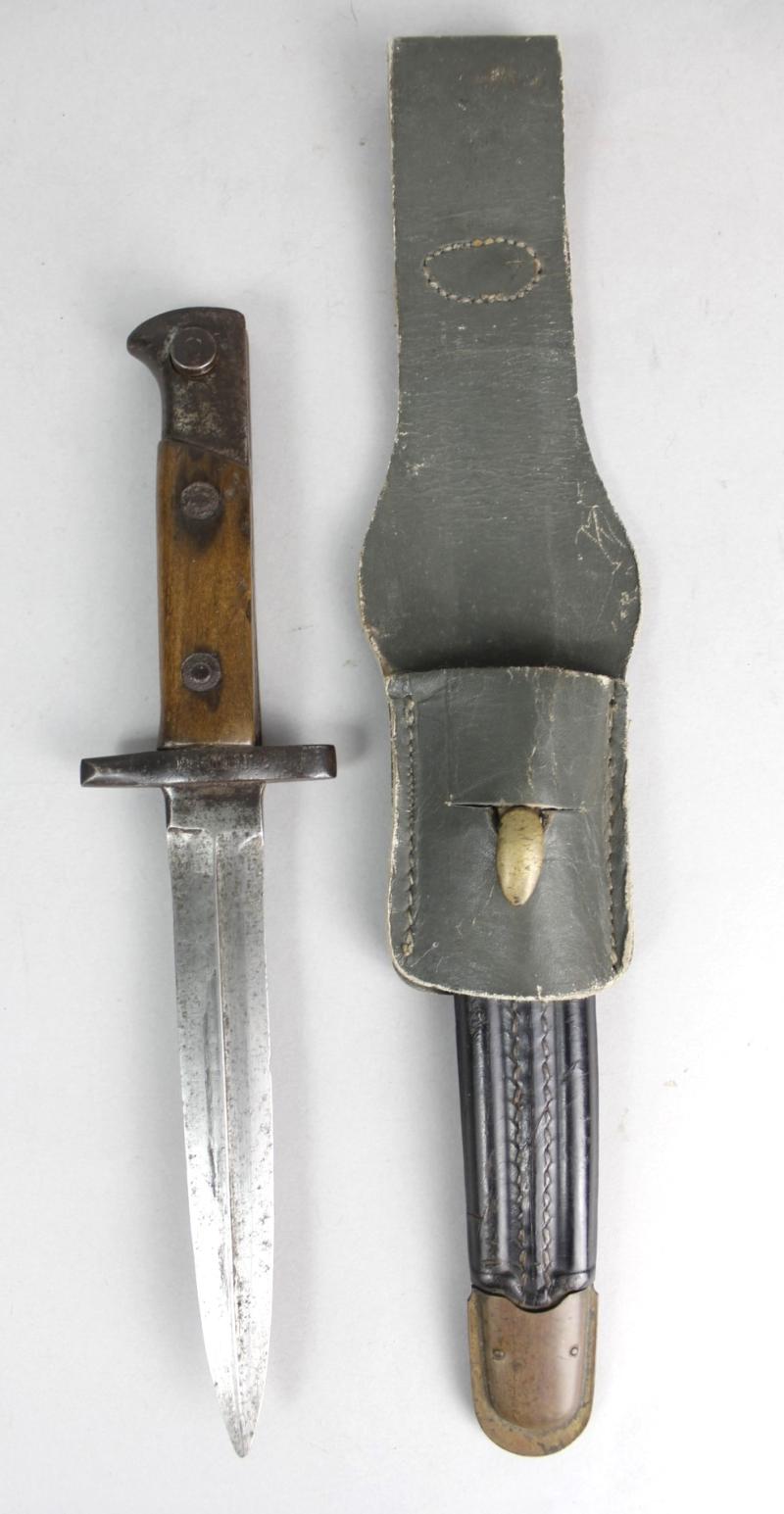 CS Militaria | WW2 Italian Fighting Knife Made From Bayonet In Frog