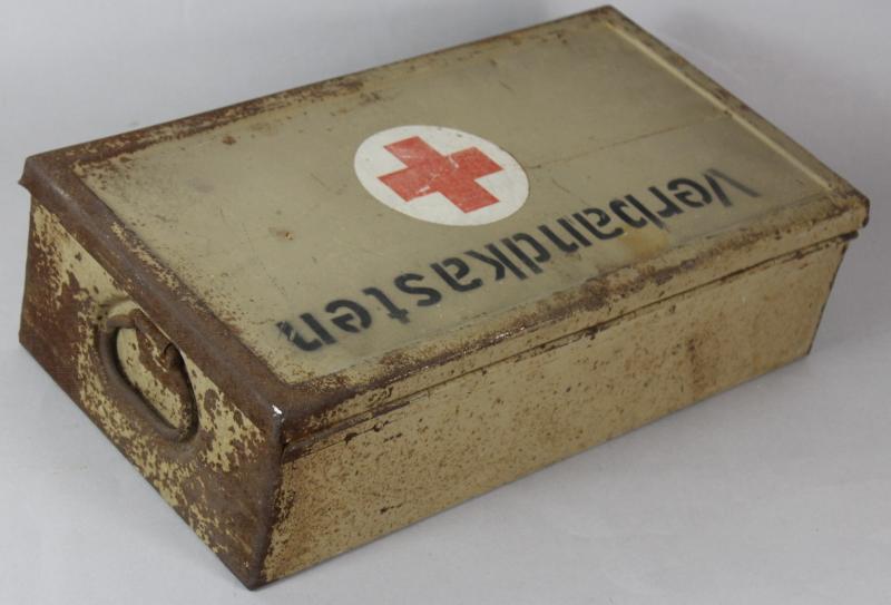 CS Militaria | WW2 German 'Verbandkasten' First Aid Box In Tan
