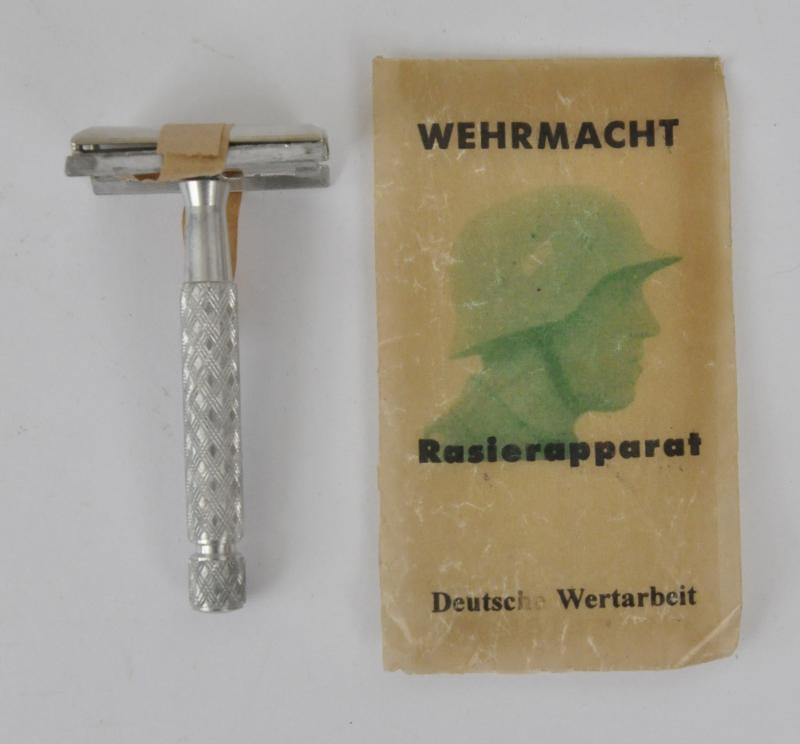CS Militaria | WW2 German Shaving Razor In Packet