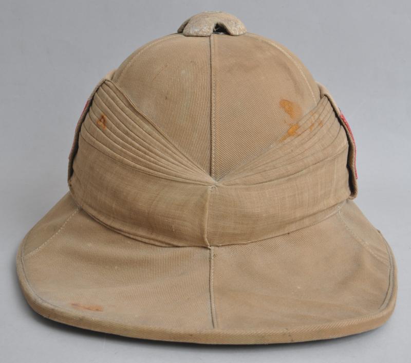 CS Militaria | WW1 Pith Helmet With Regimental Flash Royal Welsh Fusiliers