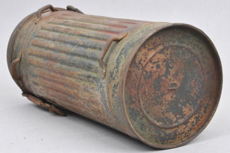 CS Militaria | WW2 German Camouflage Gas Mask Tin