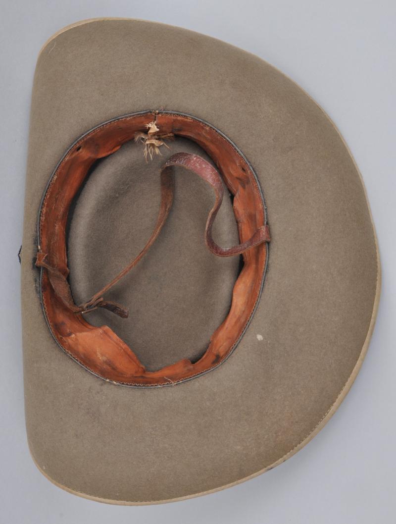 CS Militaria | Rare WW2 British Corps Military Police Slouch Hat 1943