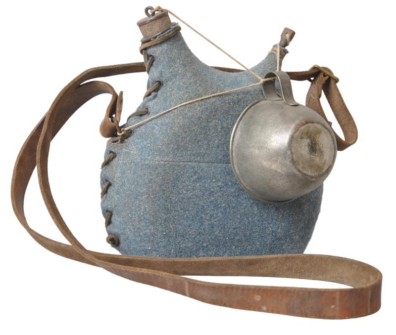 CS Militaria | WW1 French Waterbottle & Cup - Named