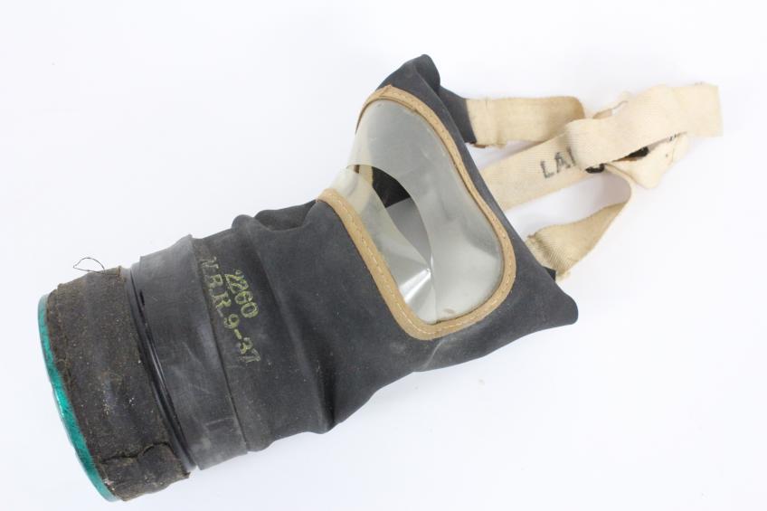 CS Militaria | WW2 British Civilian Gas Mask 1937